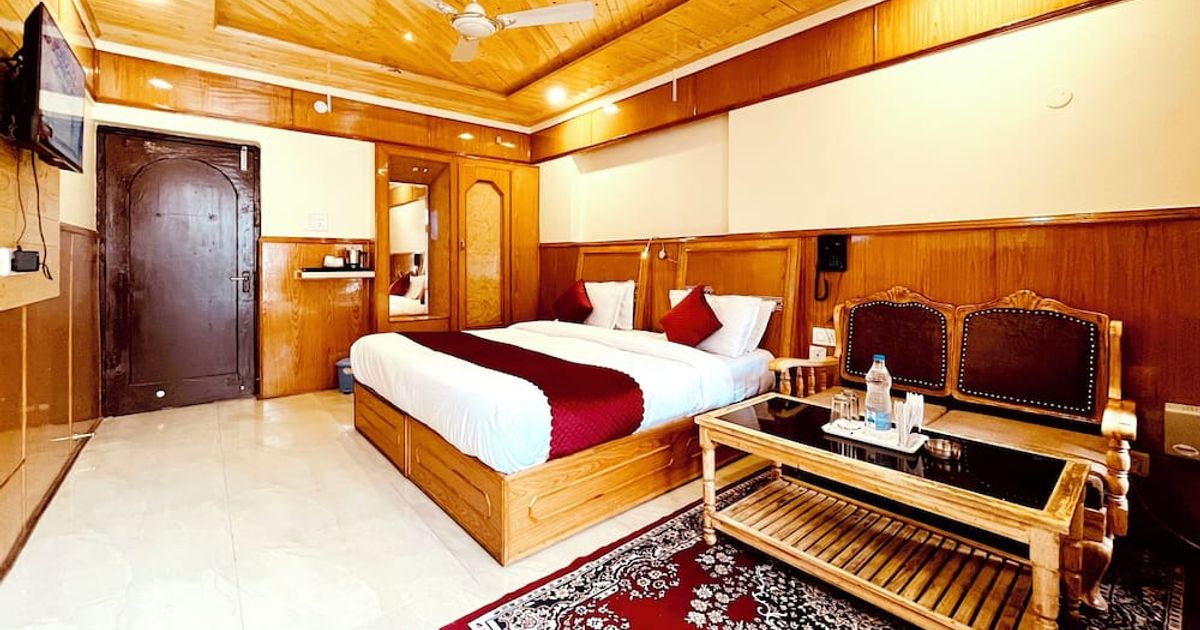 Hotel Amit ₹ 1,191. Manali Hotel Deals & Reviews - KAYAK