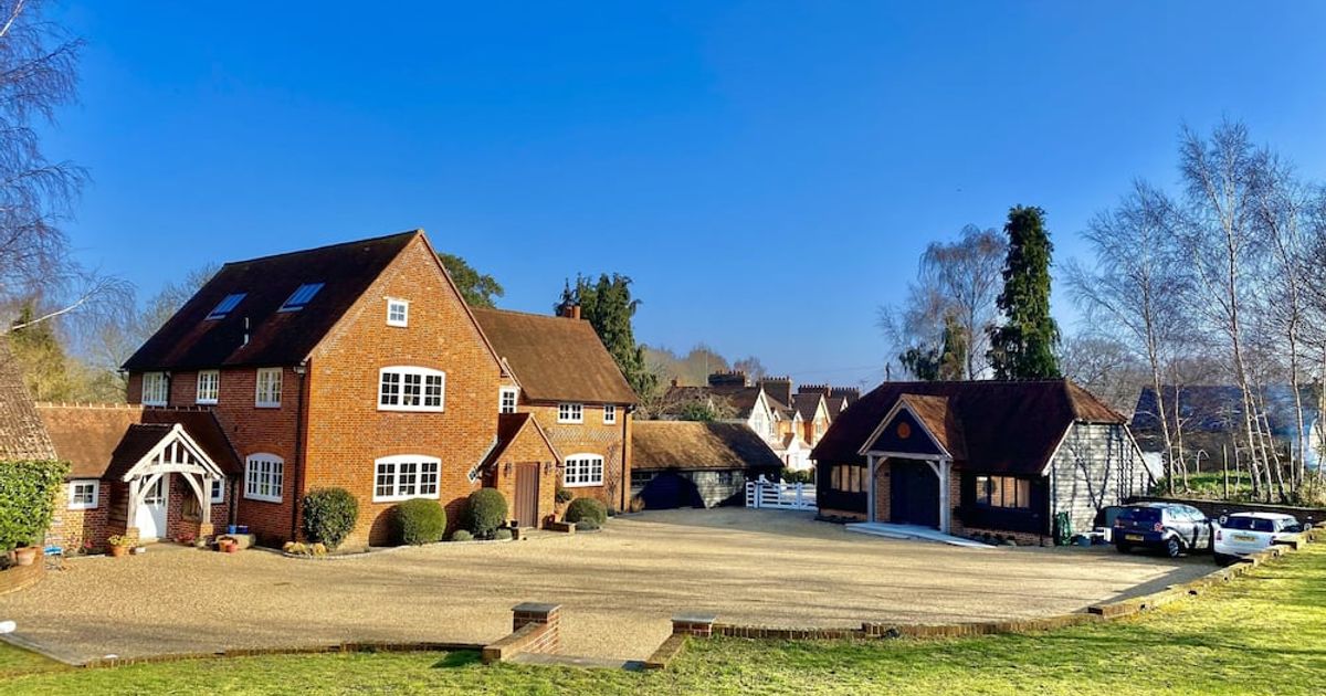 Hillside Farm Barn £114. Woking Hotel Deals & Reviews - KAYAK