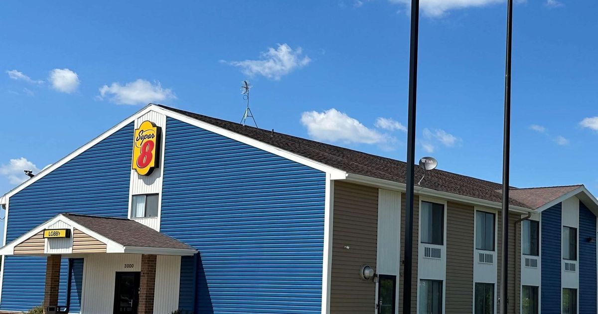 Super 8 by Wyndham Portage from $57. Portage Hotel Deals & Reviews - KAYAK