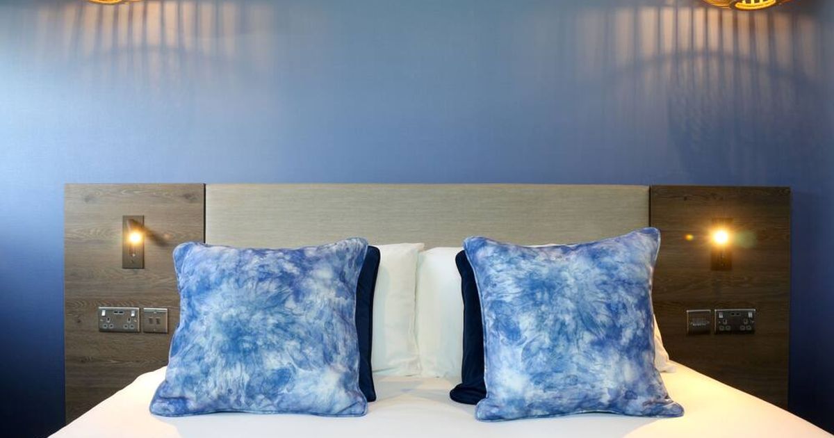 Hex Wildlife Hotel at Yorkshire Wildlife Park £59. Doncaster Hotel ...