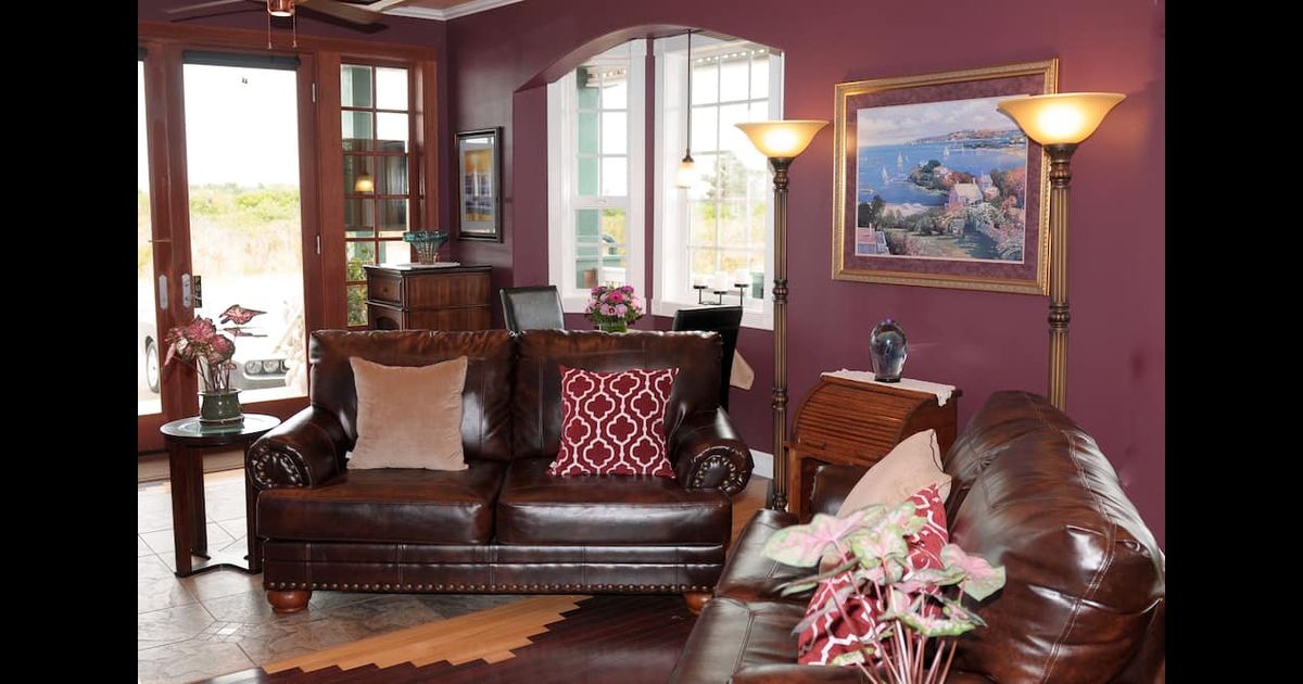 The Collins Inn and Seaside Cottages - Adults Only in Aberdeen, the ...