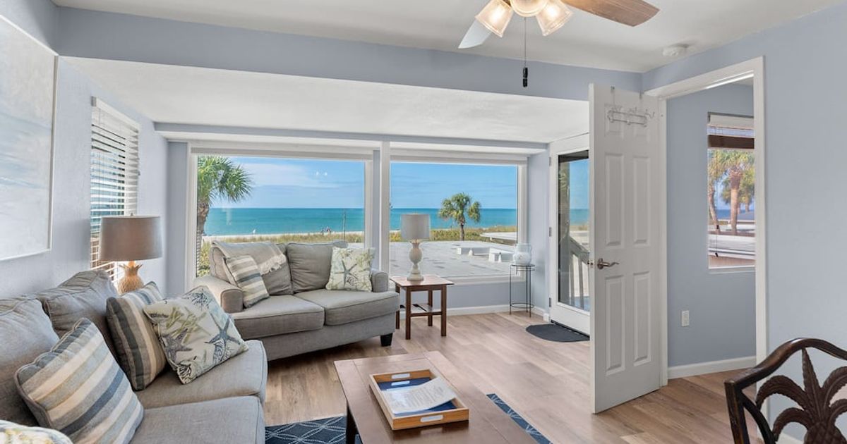 A Beach Retreat on Casey Key from $166. Nokomis Hotel Deals & Reviews ...