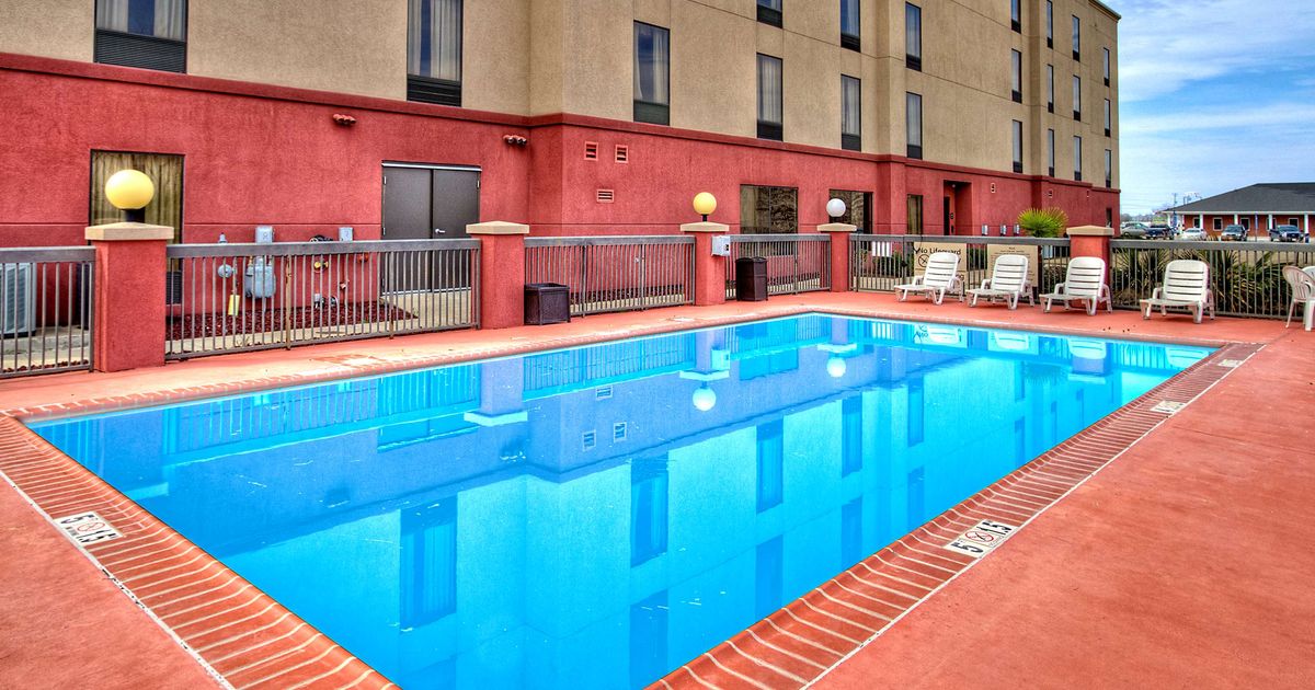 Hampton Inn Cleveland from $129. Cleveland Hotel Deals & Reviews - KAYAK