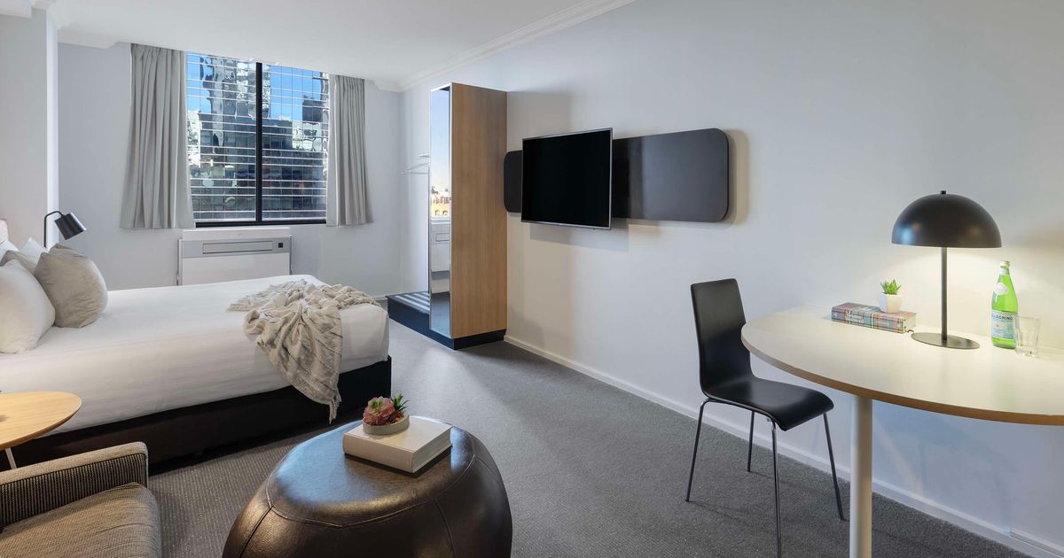 Oaks Perth Hotel AED 297. Perth Hotel Deals & Reviews - KAYAK