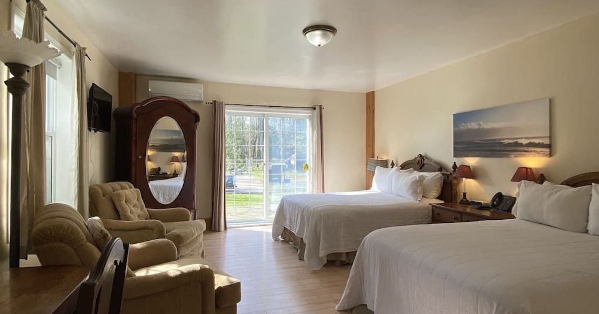 Timber House Resort from $72. Brighton Hotel Deals & Reviews - KAYAK