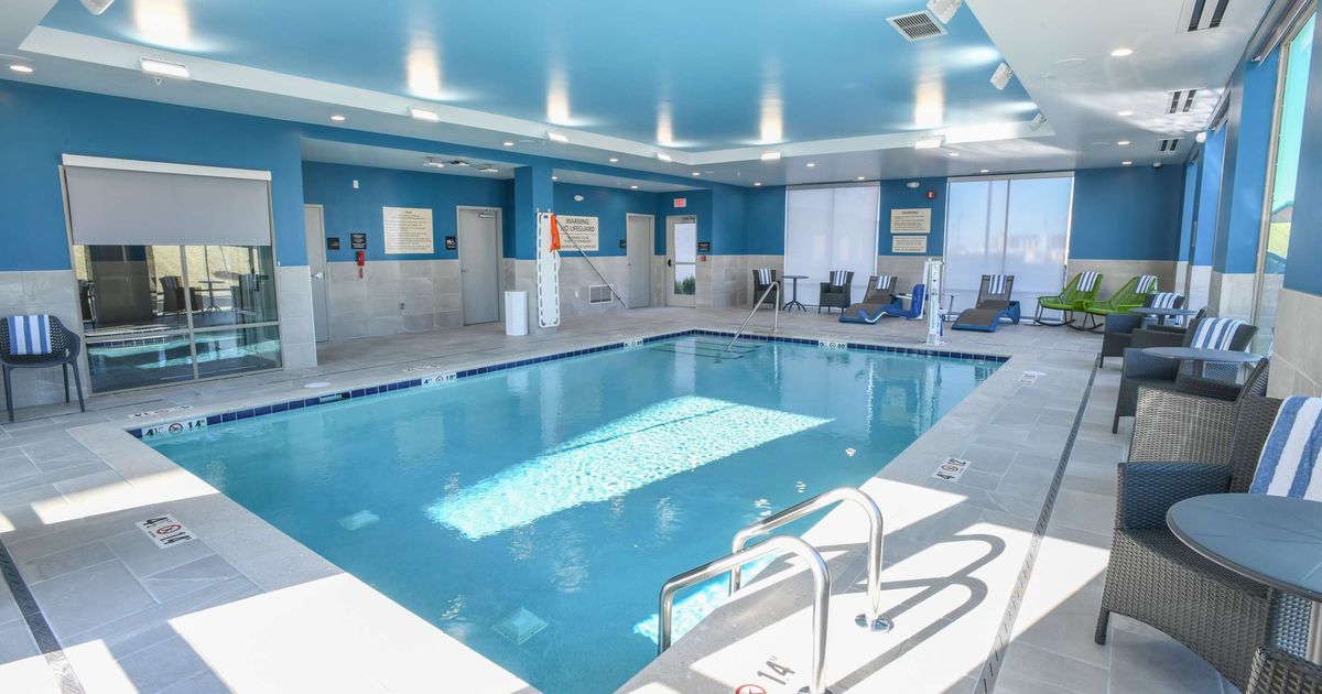 Hampton Inn & Suites by Hilton Cincinnati Liberty Township from $119 ...