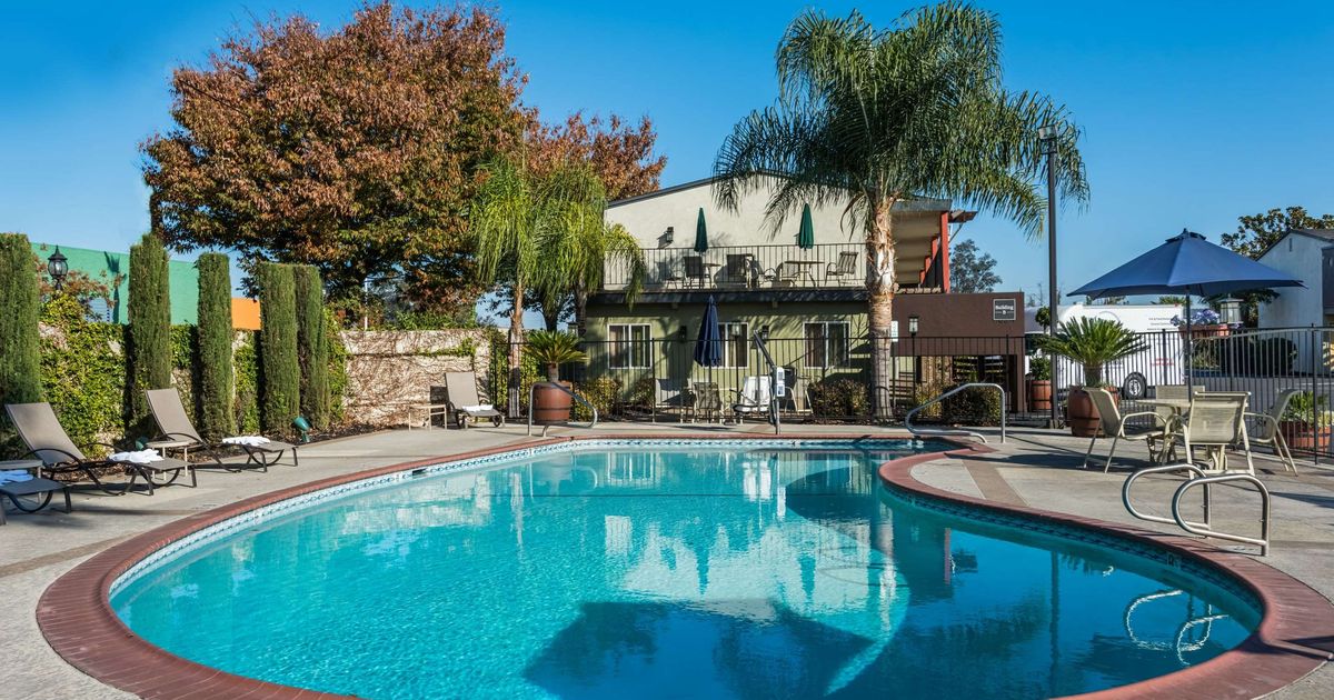 Days Inn & Suites by Wyndham Lodi from $55. Lodi Hotel Deals & Reviews ...