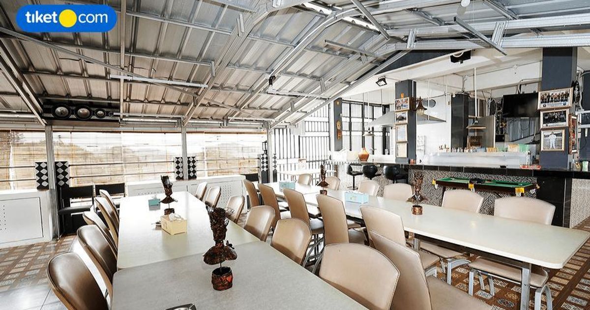 Hotel Salon Fora & Longhill Cafe Fora from . Bandung Hotel Deals ...