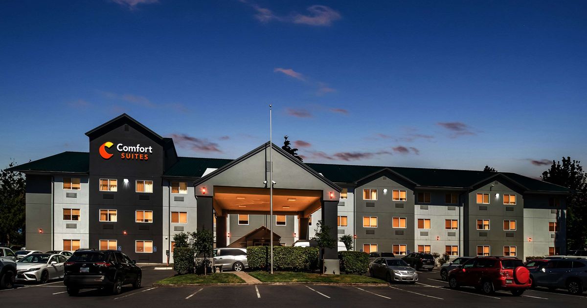 Comfort Suites Portland Airport from $92. Portland Hotel Deals ...
