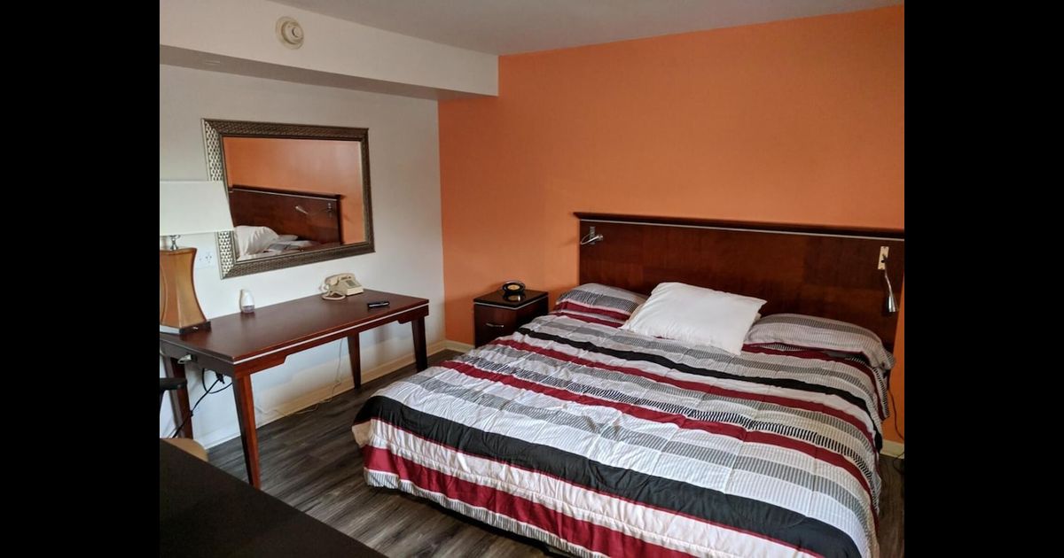 Skylark Motel in Chicago, the United States from $82: Deals, Reviews ...