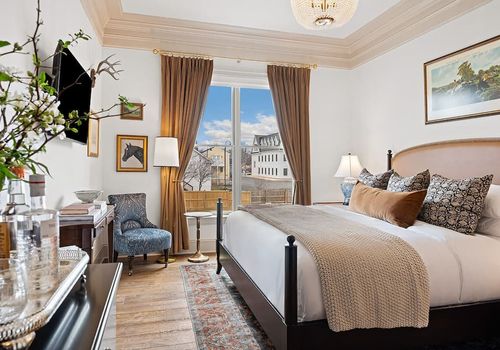 Hotel Burg from $268. Leesburg Hotel Deals & Reviews - KAYAK