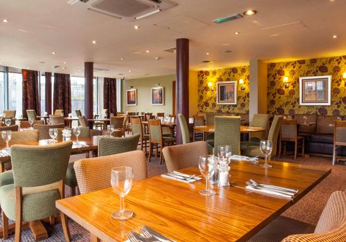 Premier Inn Nottingham Arena - London Road £61. Nottingham Hotel Deals ...