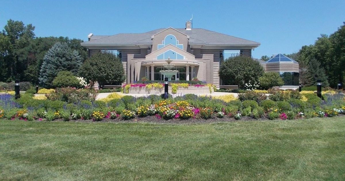 Mill Creek Gardens from $172. Winamac Hotel Deals & Reviews - KAYAK