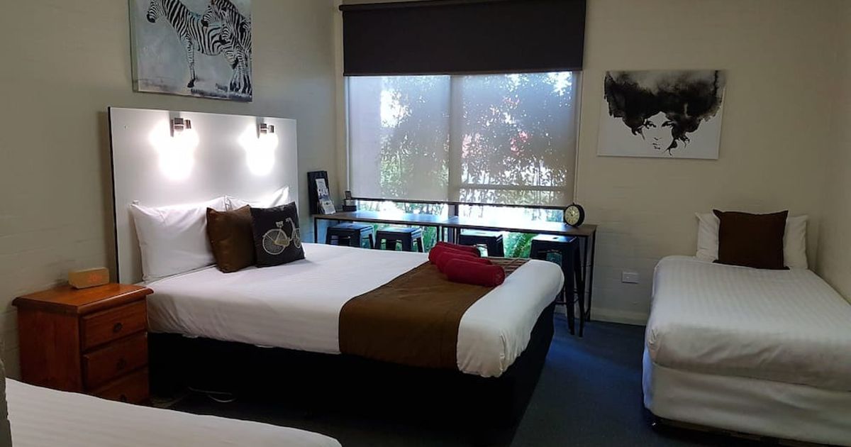 Bidgee Motor Inn from $84. Hay Hotel Deals & Reviews - KAYAK