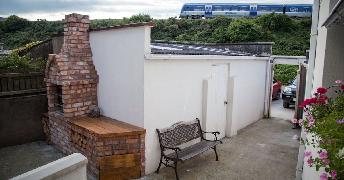 Antique House B&b from $75. Portrush Hotel Deals & Reviews - KAYAK