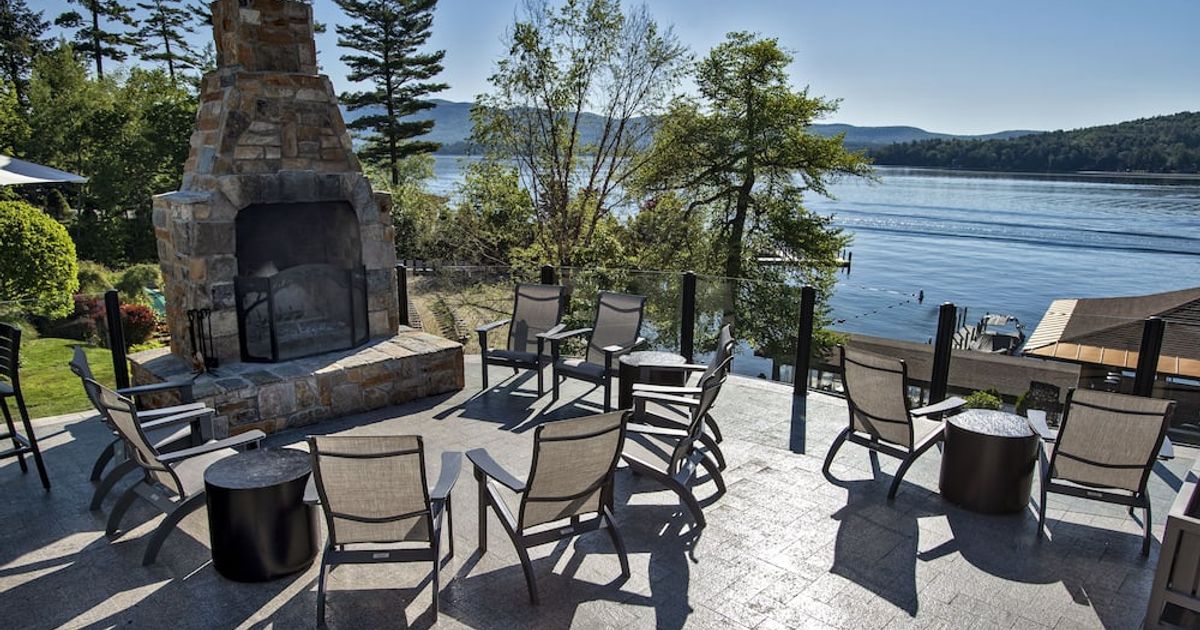 The Lodges at Cresthaven £105. Lake George Hotel Deals & Reviews - KAYAK