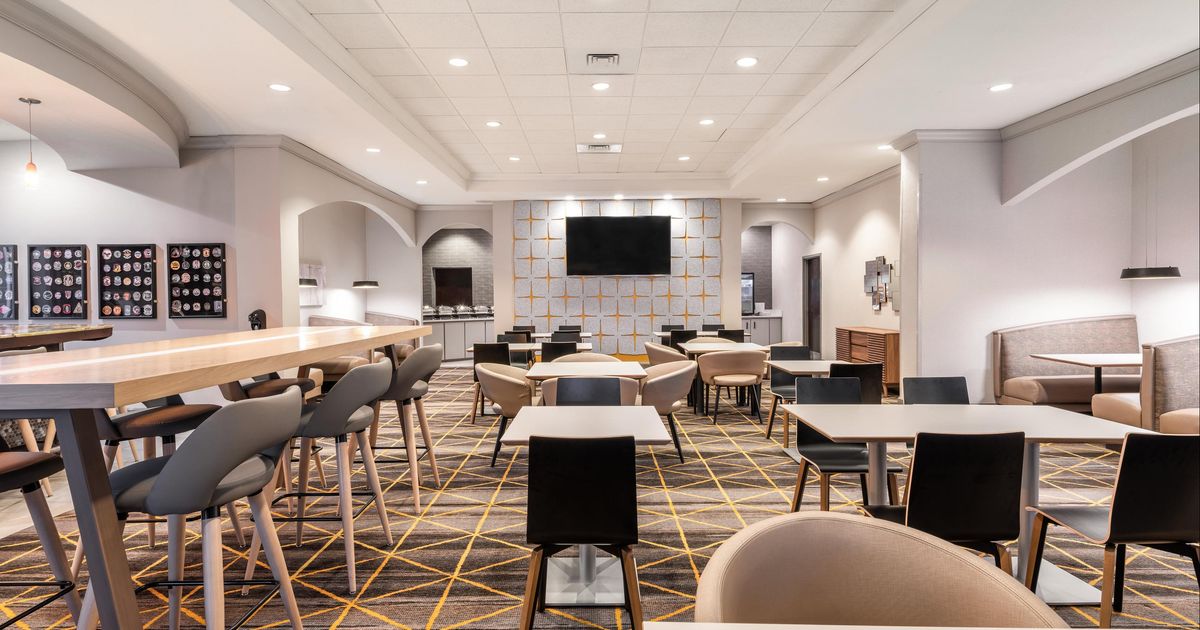 Holiday Inn & Suites Orange Park - Wells Rd. By IHG ab 87 €. Hotels in ...