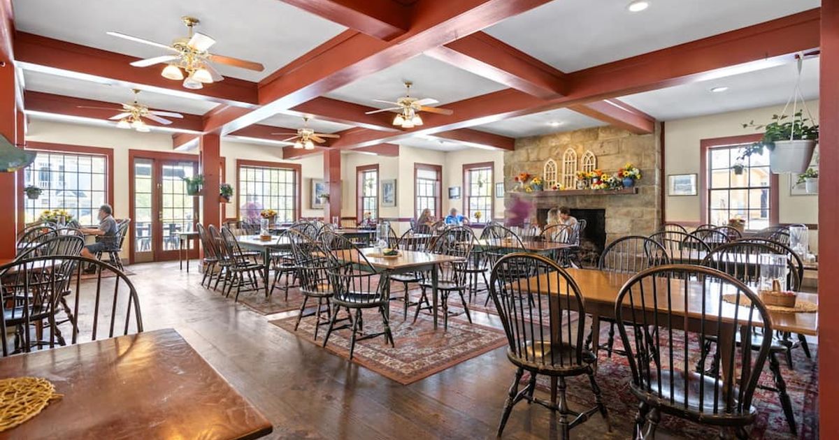 Artists Colony Inn & Restaurant, Nashville | HotelsCombined