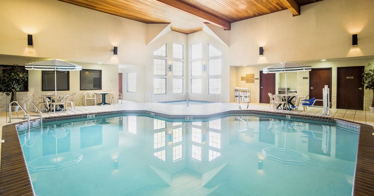 Kelly Inn and Suites Mitchell desde $2,005 ($̶2̶,̶7̶0̶8̶). Mitchell ...