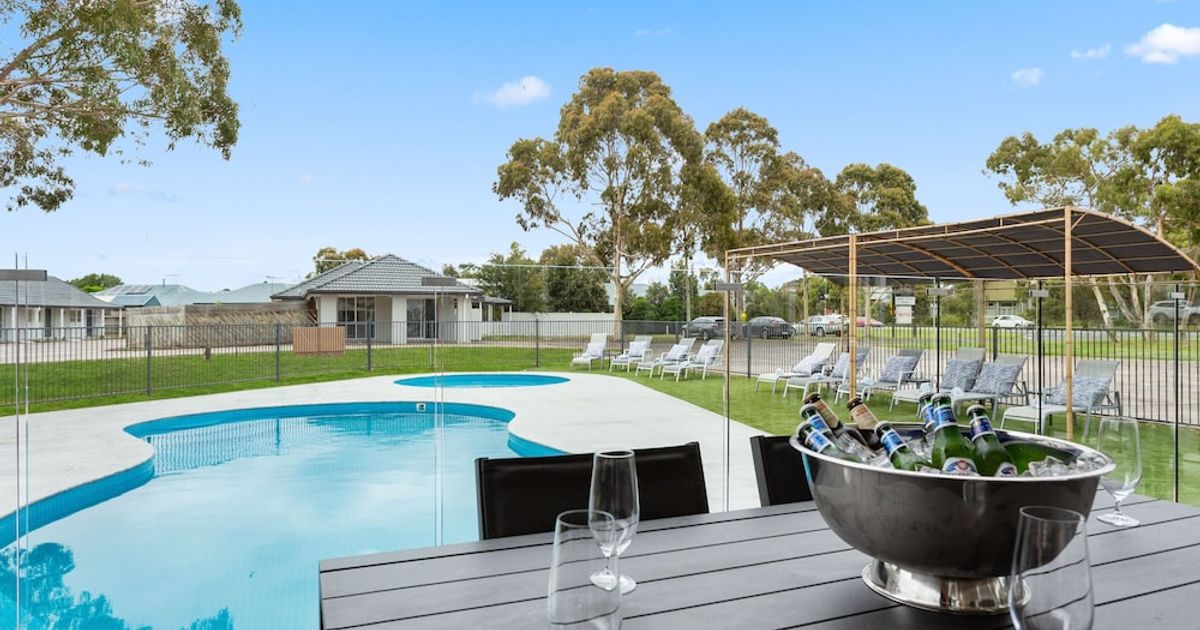 Sanctuary Inn on Westernport, Tyabb | HotelsCombined