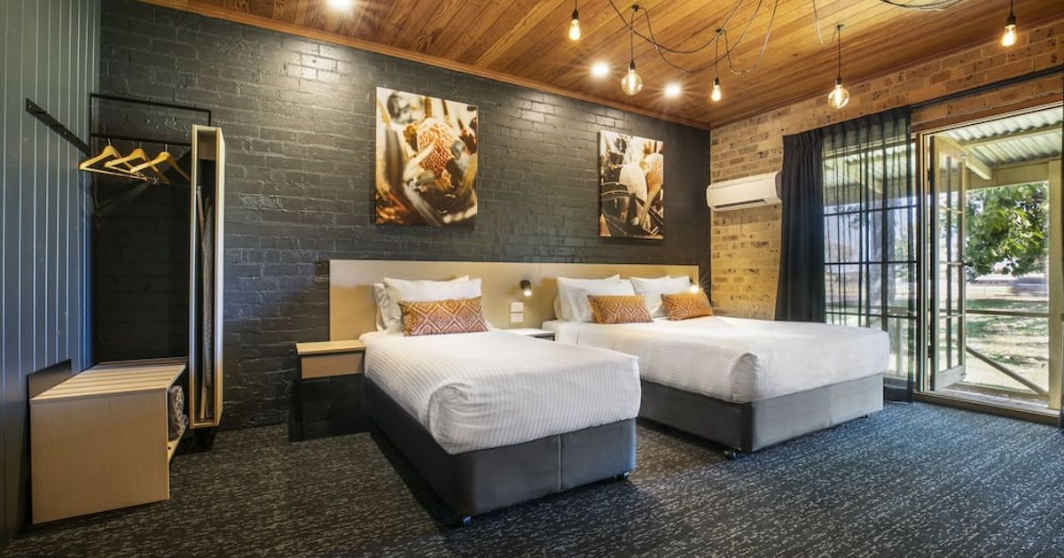 Nightcap at Macquarie Inn £77. Dubbo Hotel Deals & Reviews - KAYAK