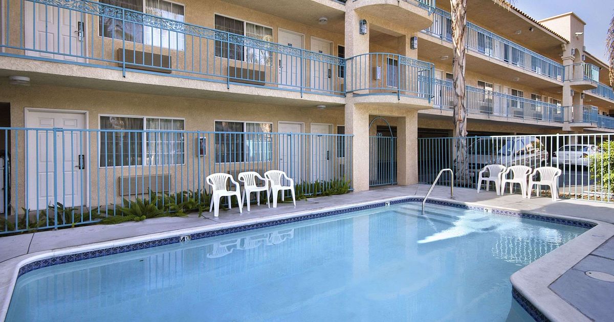 Days Inn by Wyndham Riverside Tyler Mall £42. Riverside Hotel Deals ...