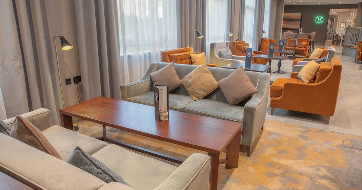 DoubleTree by Hilton Swindon £45. Swindon Hotel Deals & Reviews - KAYAK
