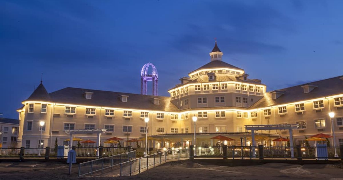 Cedar Point Hotel Breakers from $193. Sandusky Hotel Deals & Reviews ...