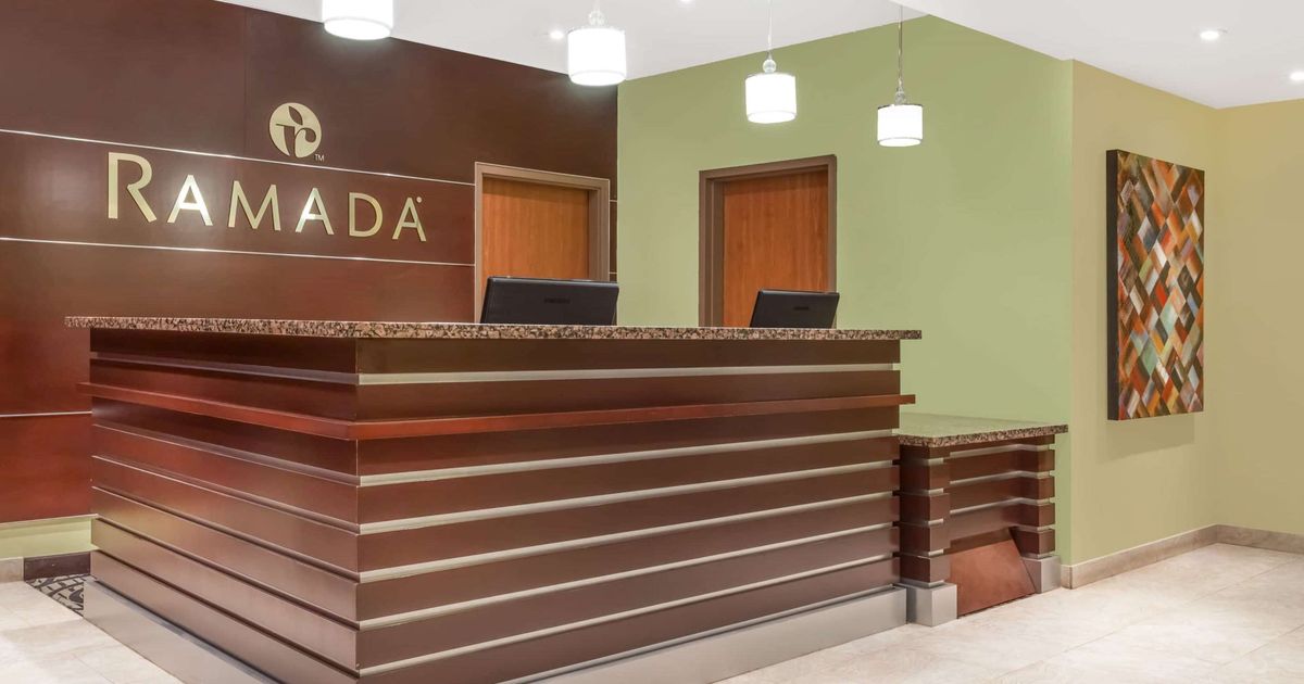 Ramada by Wyndham Carlyle from $118. Carlyle Hotel Deals & Reviews - KAYAK