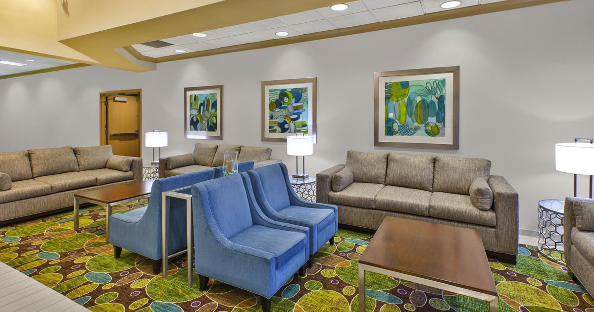 Holiday Inn & Suites Bolingbrook By IHG from $109. Bolingbrook Hotel ...