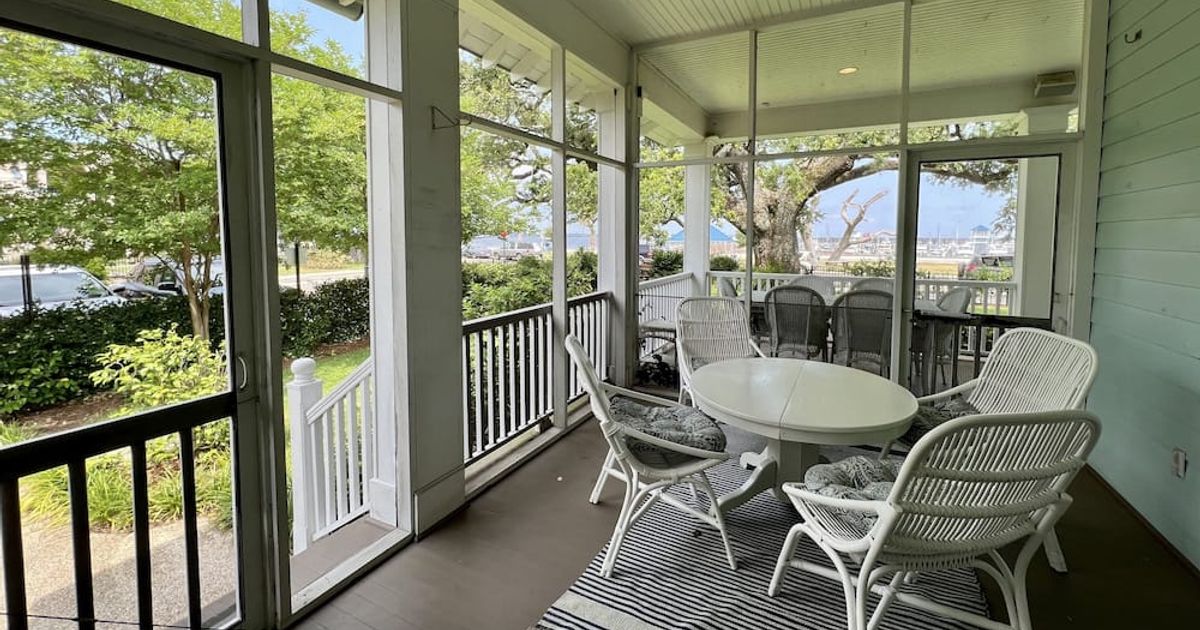 Bay Town Inn from $224. Bay Saint Louis Hotel Deals & Reviews - KAYAK
