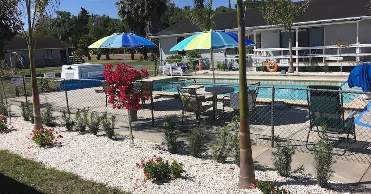 The Rivers Edge Motel from $187. LaBelle Hotel Deals & Reviews - KAYAK