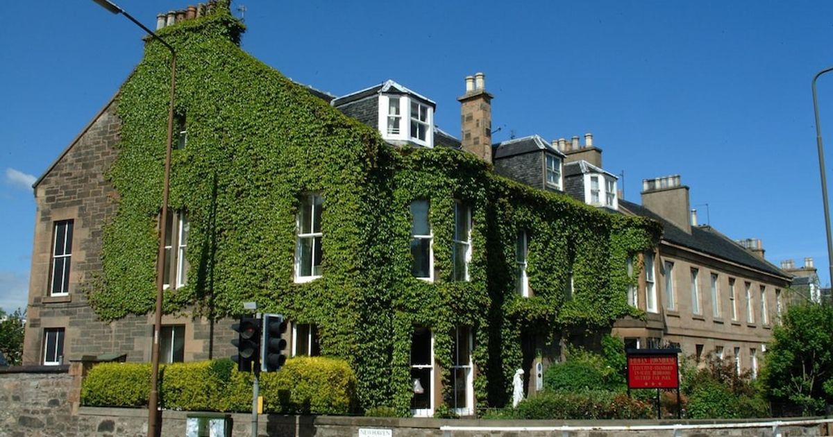 A-Haven Townhouse Hotel from S$ 86. Edinburgh Hotel Deals & Reviews - KAYAK