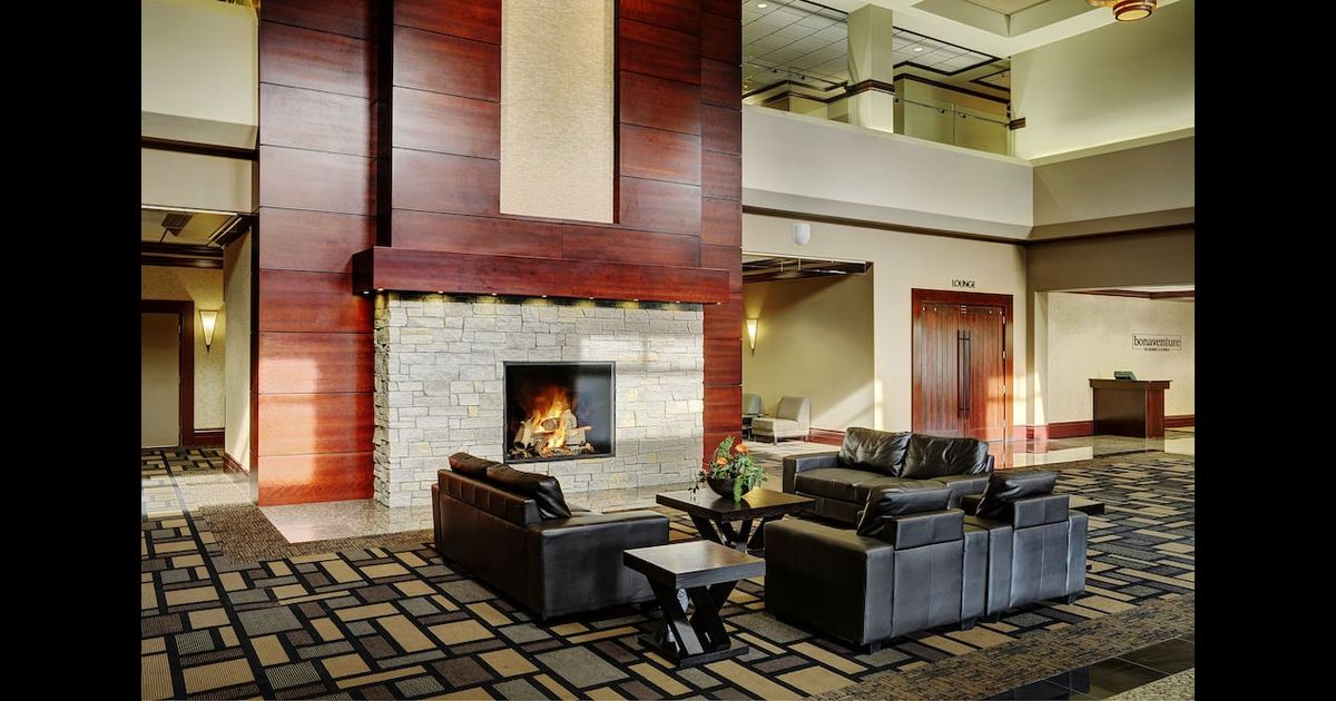 Chateau Nova Yellowhead in Edmonton, Canada from C$ 44: Deals, Reviews ...