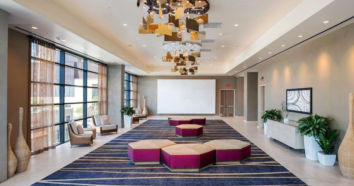 Courtyard by Marriott Phoenix Downtown from $112. Phoenix Hotel Deals ...