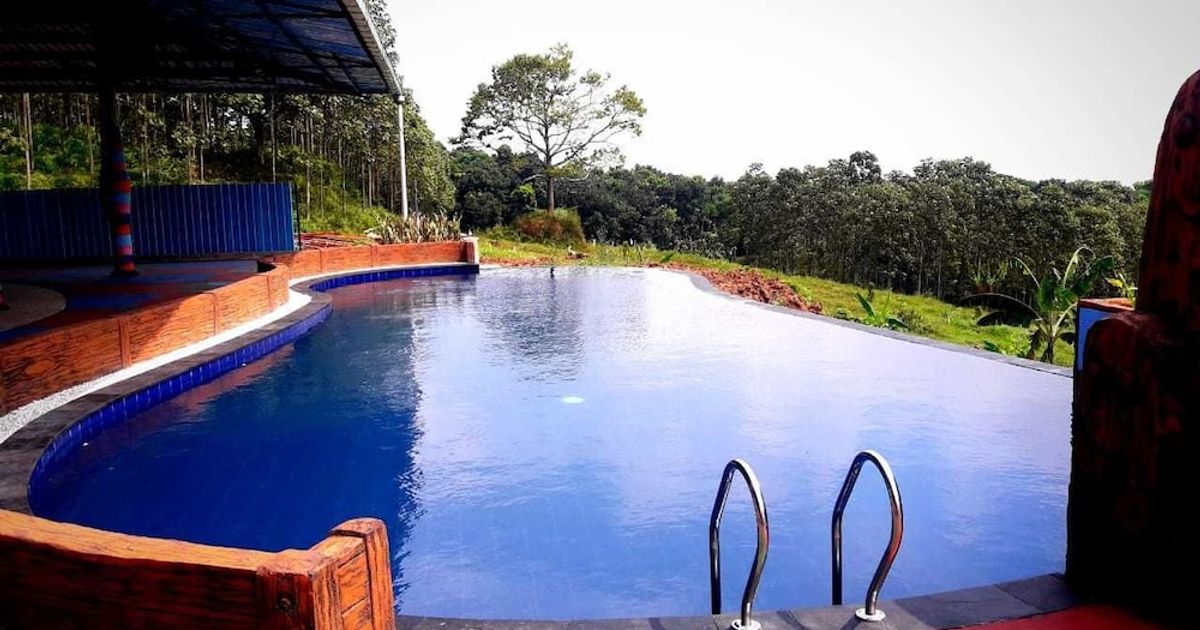 Royal Caravan Trawas Hotel en $17 ($̶4̶2̶). Trawas Hoteles - KAYAK