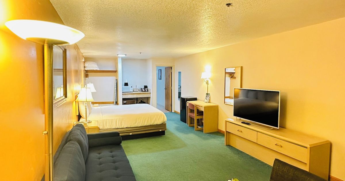 Timberland Inn & Suites from $77. Castle Rock Hotel Deals & Reviews - KAYAK