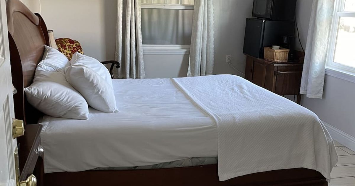 Foster Lake Inn from $112. Sweet Home Hotel Deals & Reviews - KAYAK