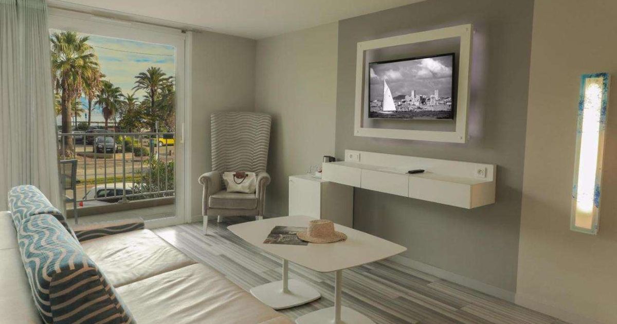 Hôtel Josse from $97. Antibes Hotel Deals & Reviews - KAYAK