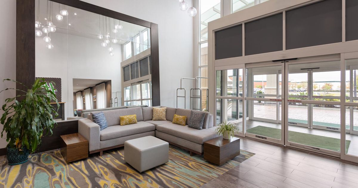 Holiday Inn & Suites Savannah Airport - Pooler by IHG from $111. Pooler ...