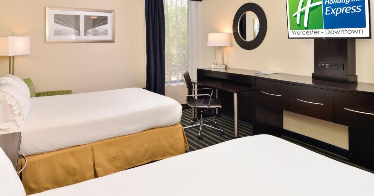 Holiday Inn Express Worcester $237. Worcester Hotel Deals & Reviews - KAYAK