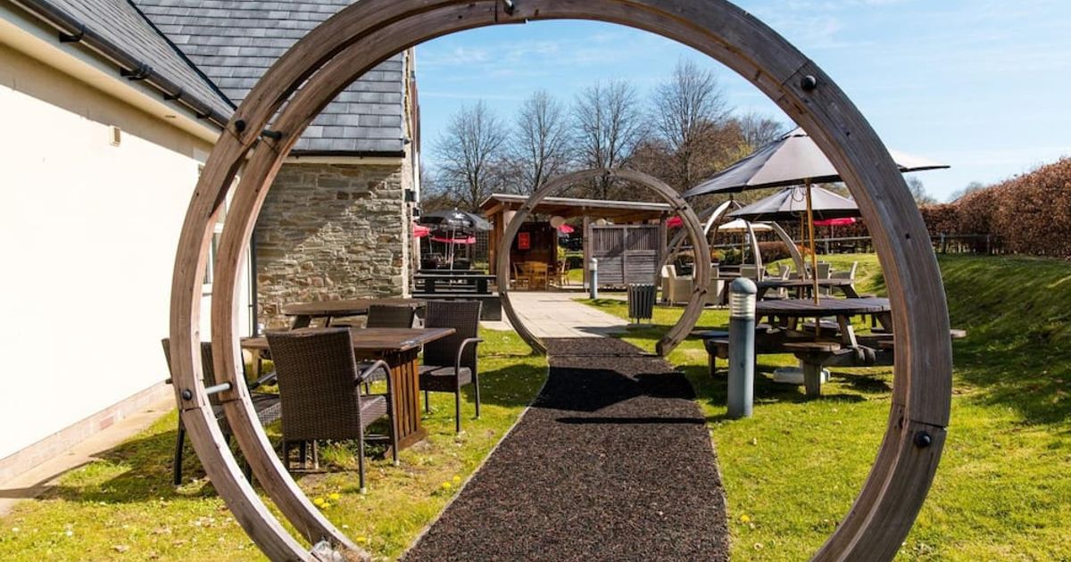 Queen of the Loch, Balloch by Marston's Inns £50. Alexandria Hotel ...