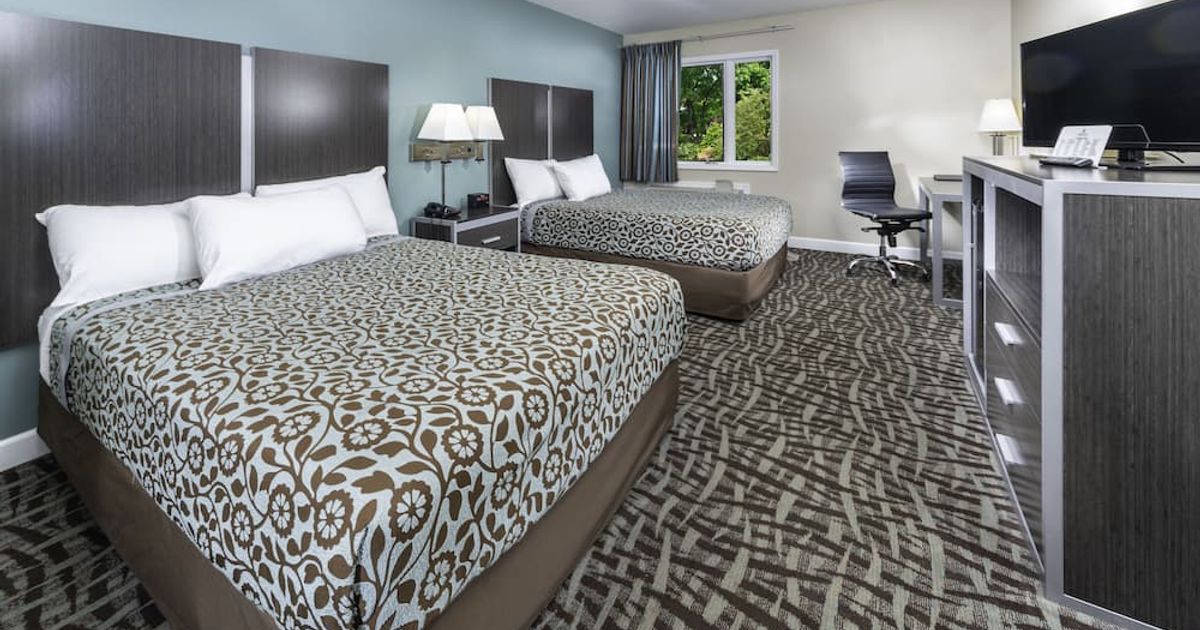 Bridgepointe Inn & Suites from $72. Council Bluffs Hotel Deals ...