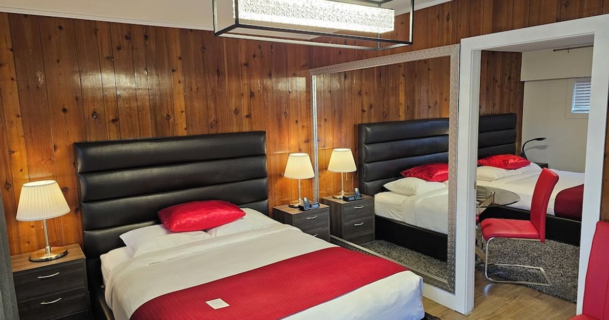 Mountain View Hope Motel $91. Hope Hotel Deals & Reviews - KAYAK