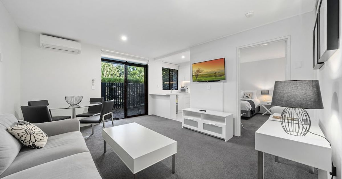Manuka Park Serviced Apartments from $98. Canberra Hotel Deals ...
