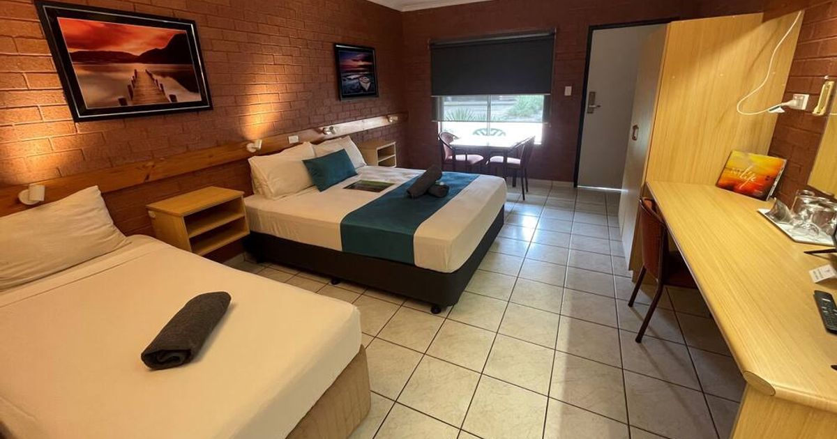Pine Tree Motel £48. Katherine Hotel Deals & Reviews - KAYAK