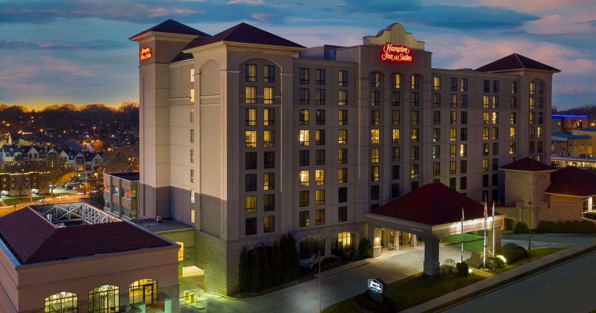 Hampton Inn & Suites-Country Club Plaza from S$ 220. Kansas City Hotel ...