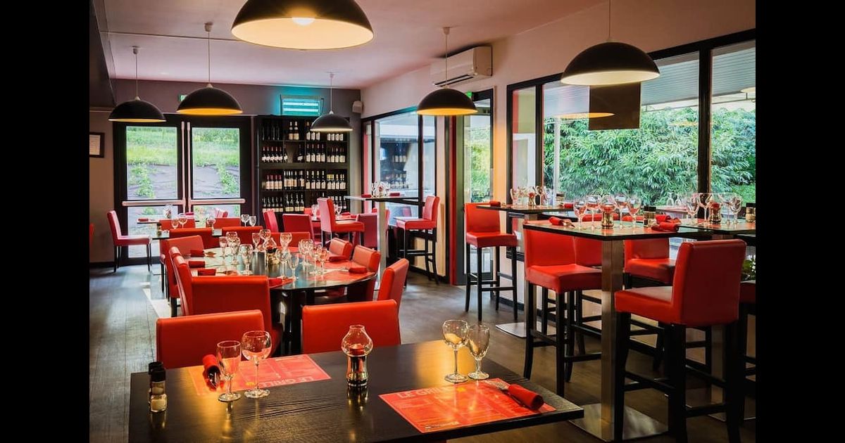 Logis Hotel Lons-le-Saunier - Restaurant Le Grill in Lons-le-Saunier ...