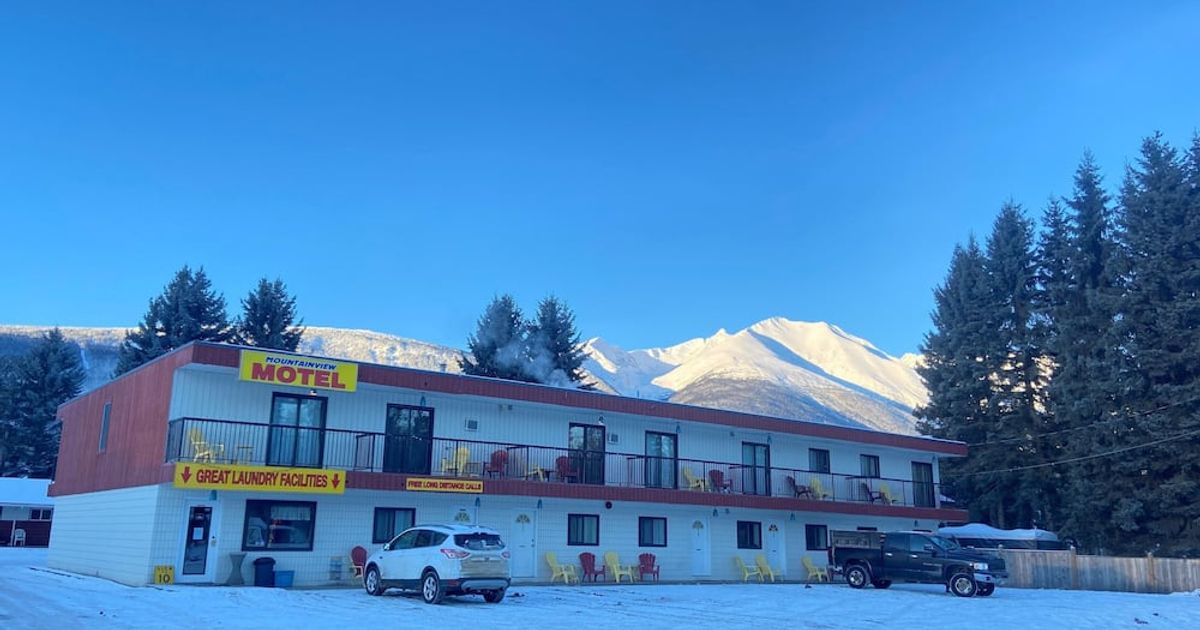 Mountain View Motel from $85. Smithers Hotel Deals & Reviews - KAYAK