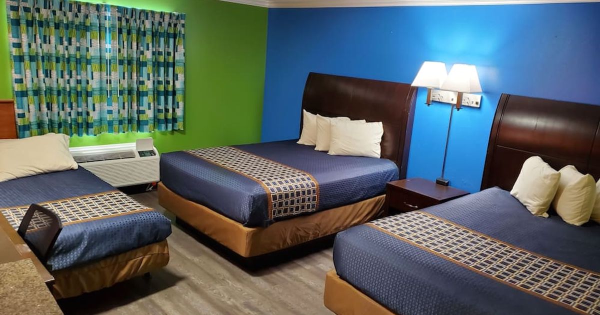 Amber Inn Motel Le Mars from $94. Le Mars Hotel Deals & Reviews - KAYAK